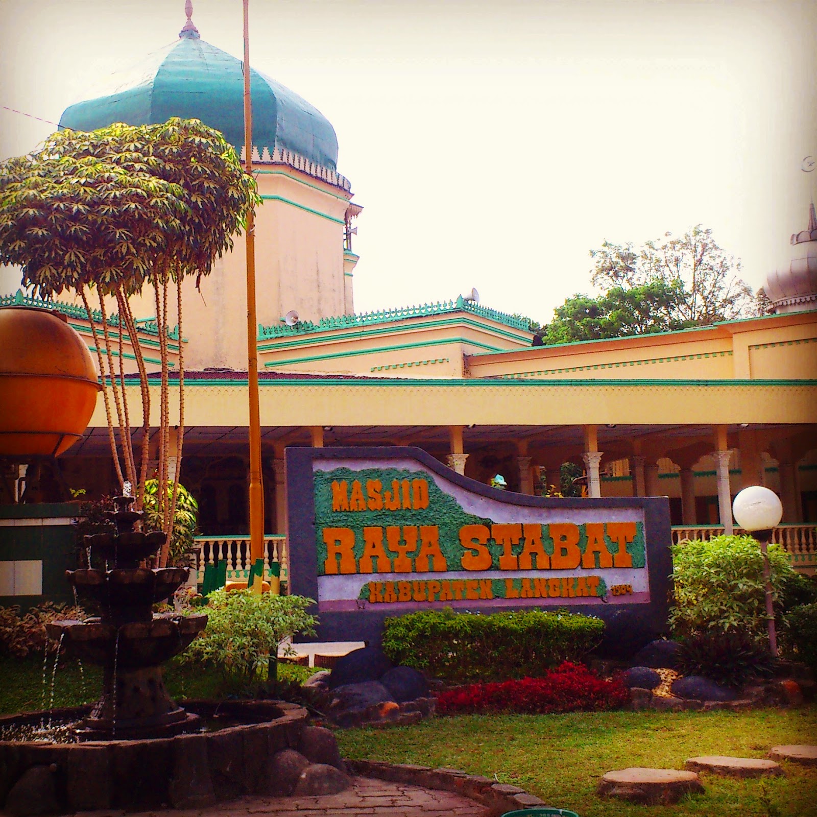 Mencoba menulis, terus menulis...: Stabat, Kota Melayu..